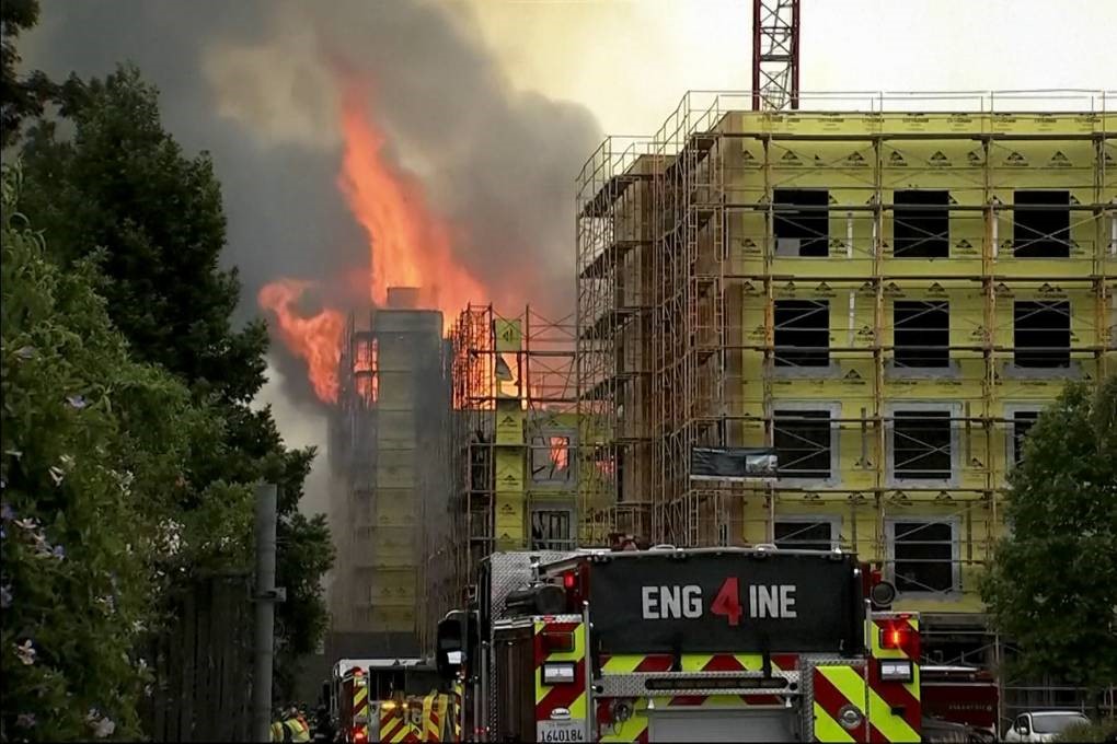 Menlo Park Fire District - 8-Alarm Fire at Construction Site (Redwood City)